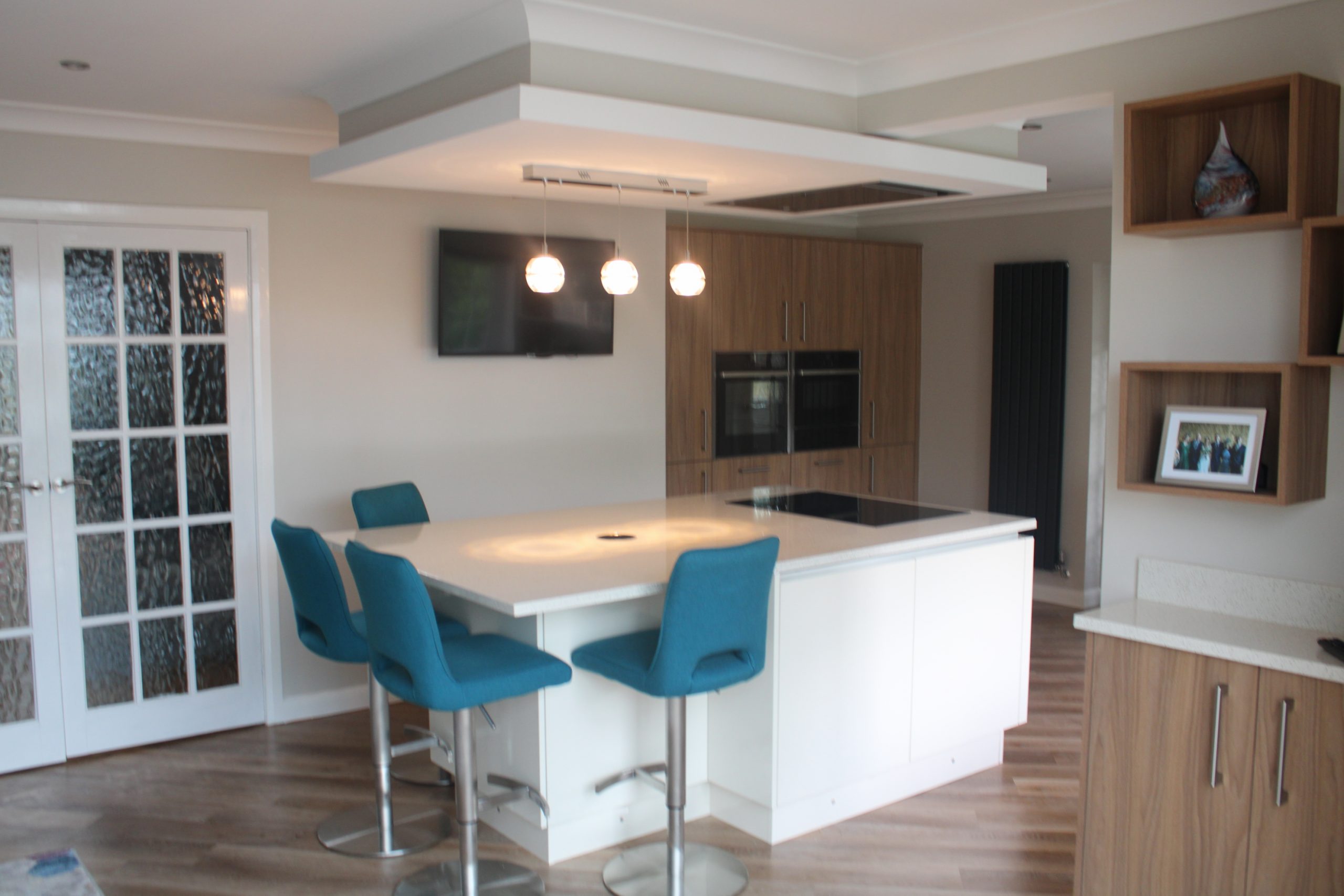 Gloss Cream & Natural Milano Two Tone Handless Rail - Kitchen Creations ...